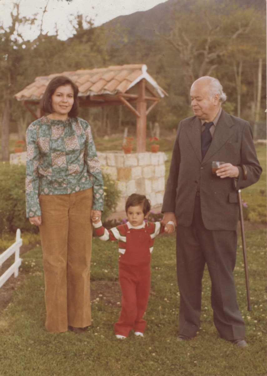 “Leer la poesía de mi mamá es como bajar al infierno sin Dante ni nadie ...